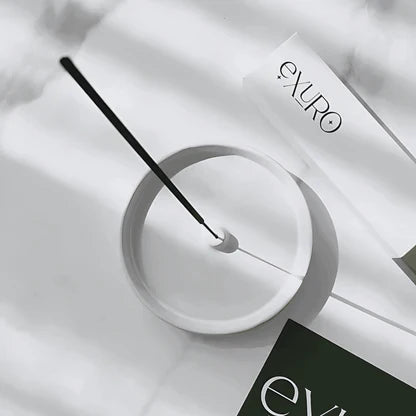 Exuro – Clover & Arrow